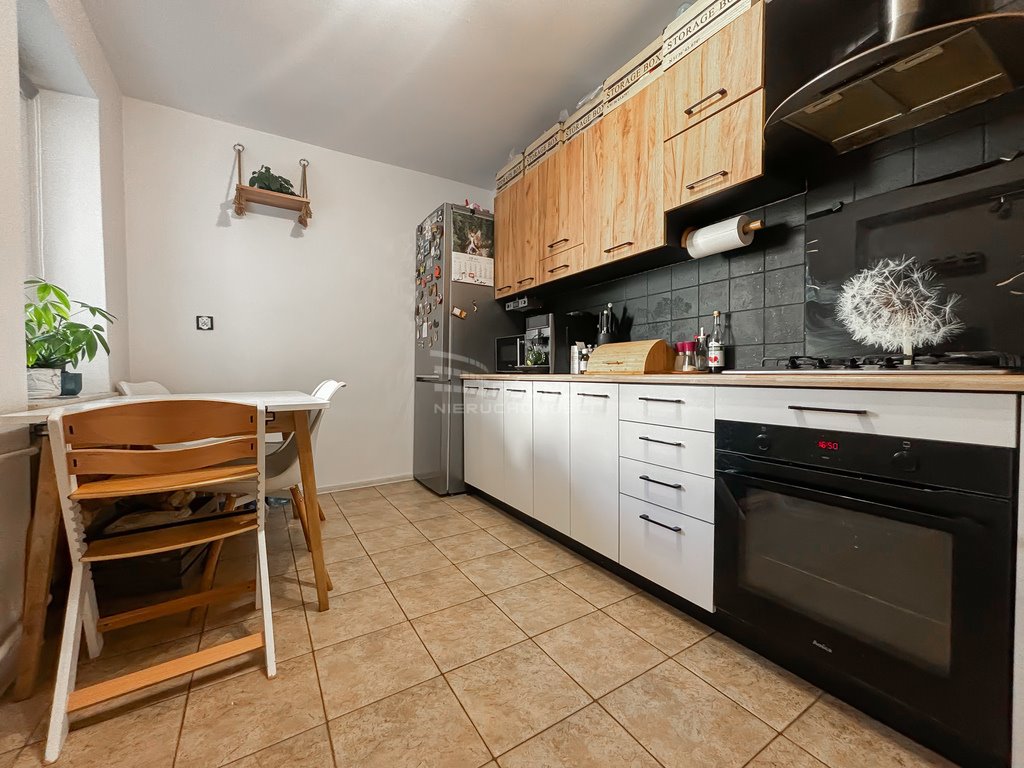 Sprzedam mieszkanie trzypokojowe: Chełm , ulica Aleja Żołnierzy I Armii ...