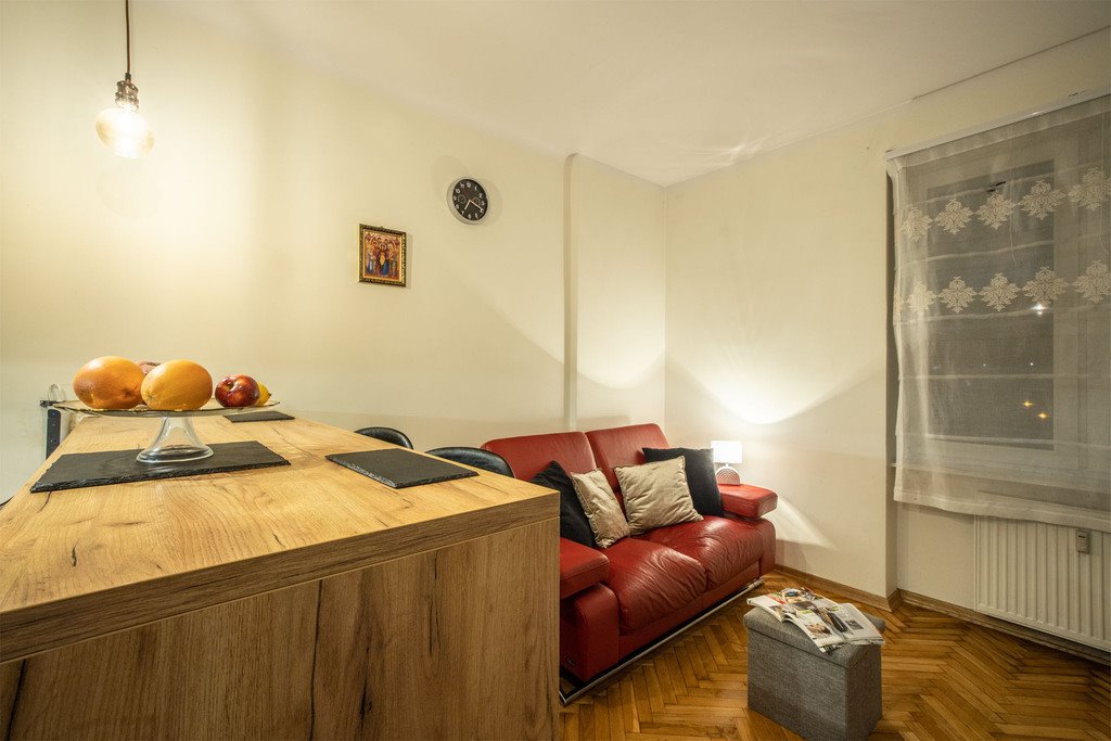 Sprzedam mieszkanie trzypokojowe: Łowicz , ulica pl. Stary Rynek, 47 m2 ...